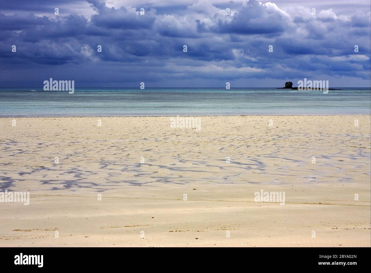 madagascar mountain sand in indian ocean Stock Photo - Alamy
