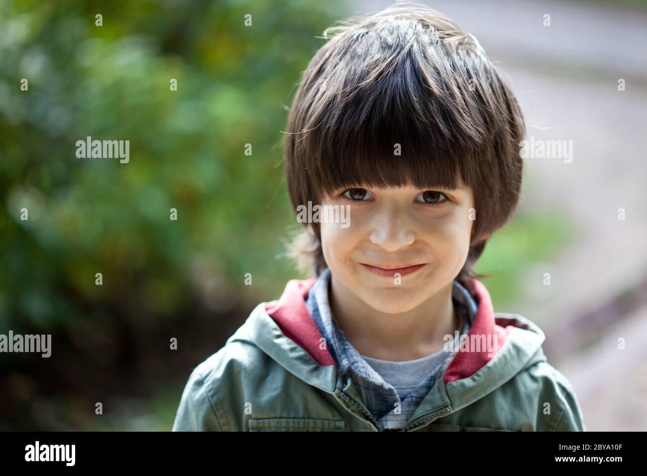 happy little boy smiling Stock Photo - Alamy