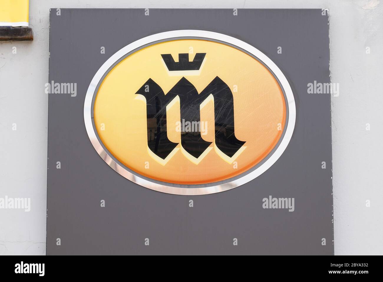 Bordeaux , Aquitaine / France - 06 06 2020 : Midas logo shop sign for ...