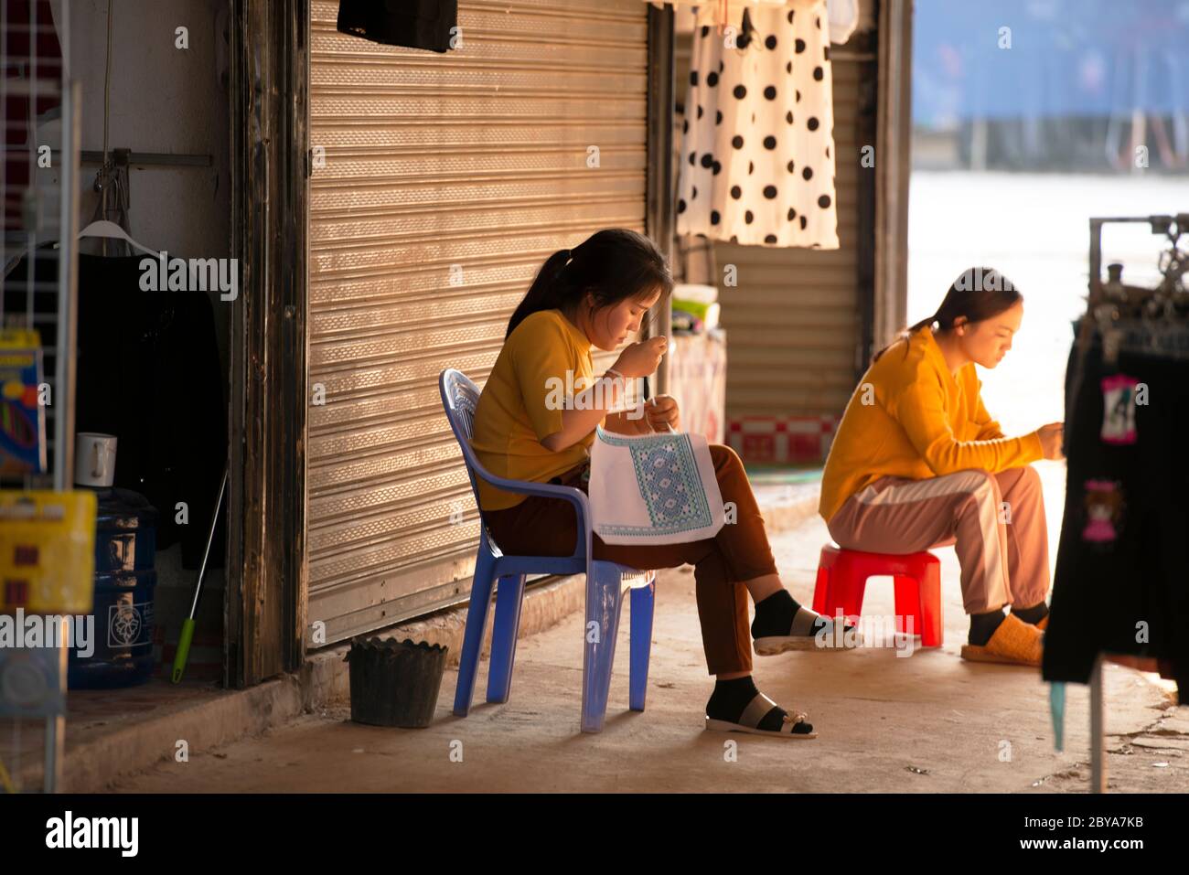 Lao needle hi-res stock photography and images - Alamy