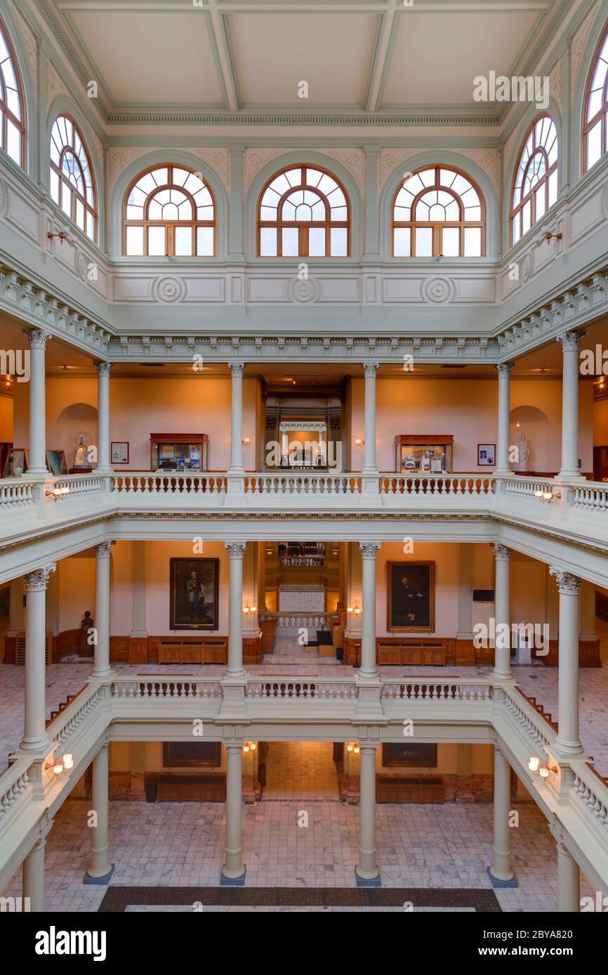 South atrium hi-res stock photography and images - Alamy