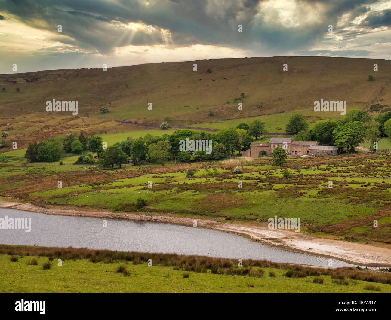 Castleshaw Lower Reservoir with Wood Farm in the distance. Oldham ...