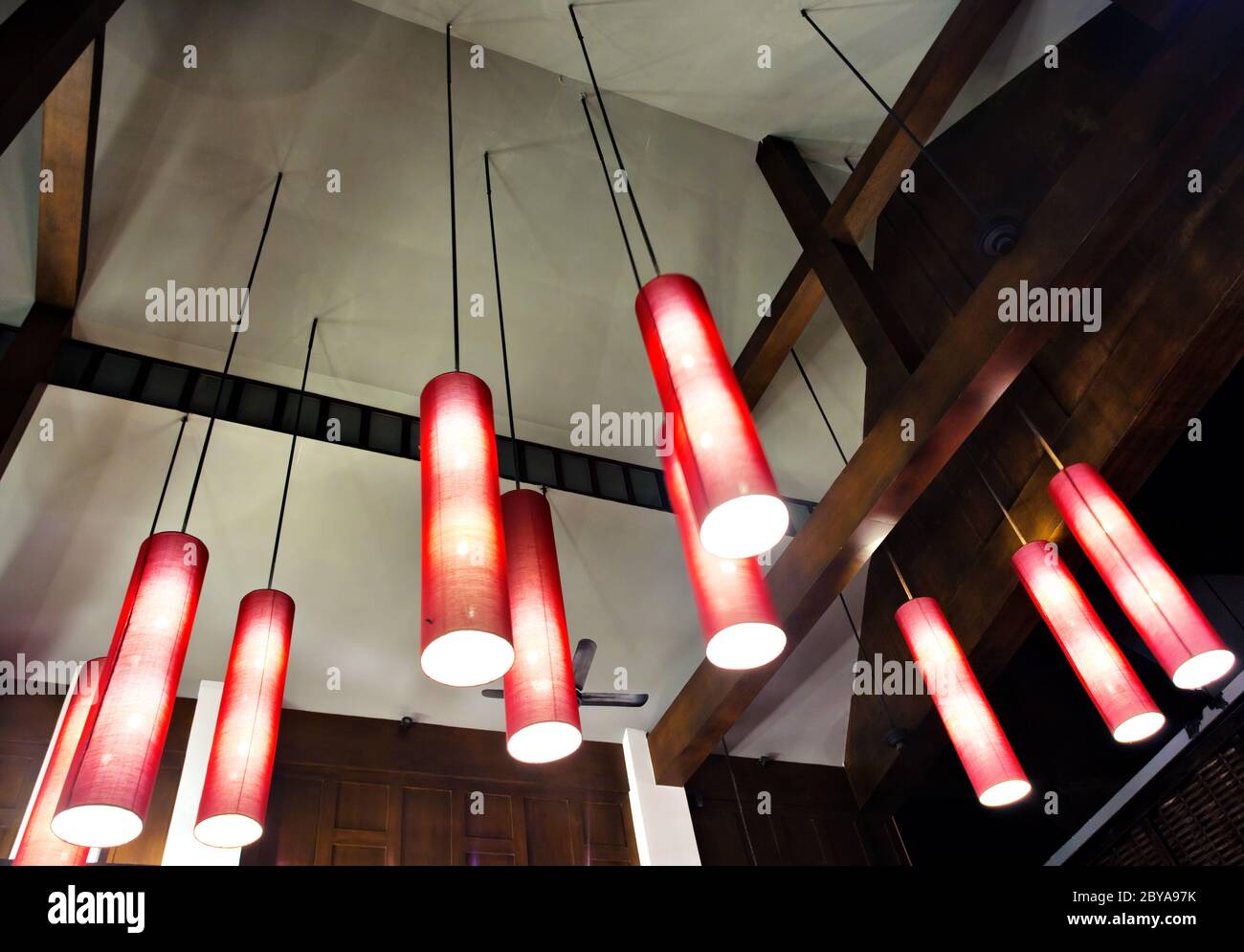 Arrangement of hanging lighting fixtures Stock Photo - Alamy