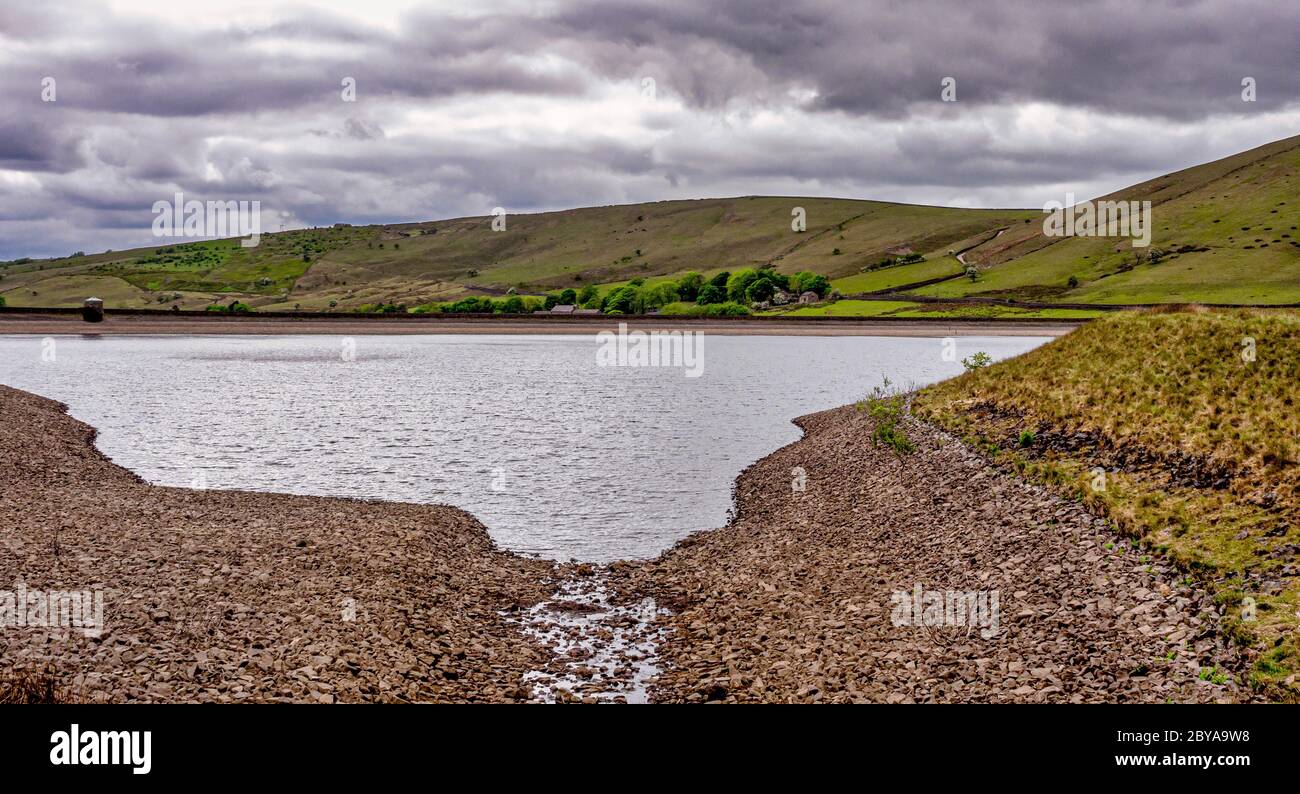 Castleshaw Upper Reservoir looking west towards the pumphouse on Top ...