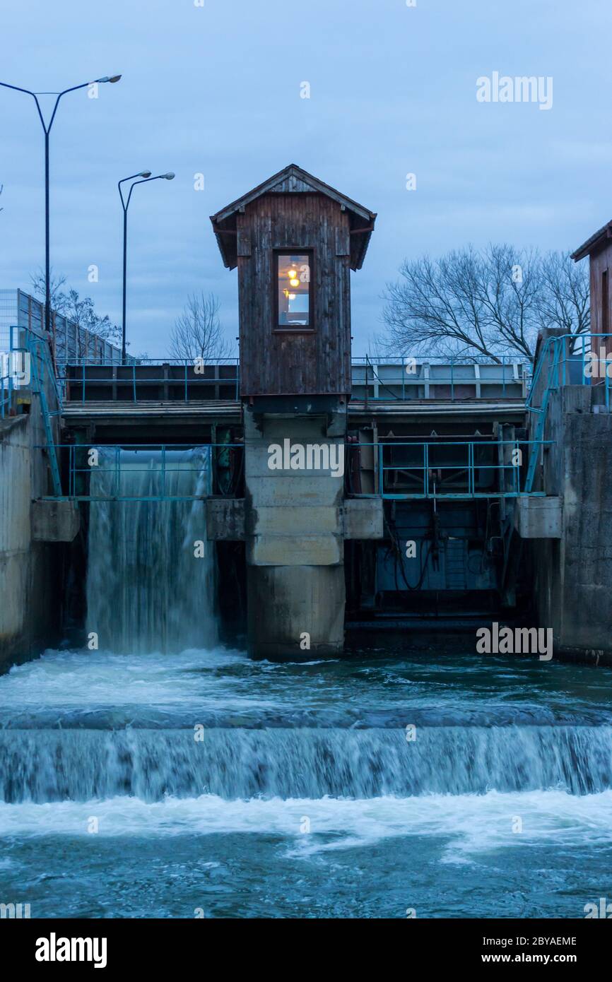 Sluice plant hi-res stock photography and images - Alamy