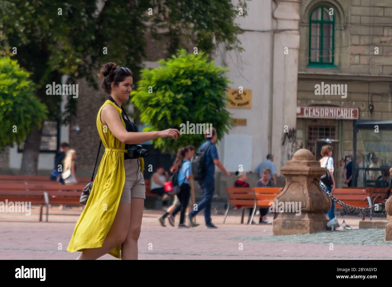 Woman real street not looking at camera hi-res stock photography and ...