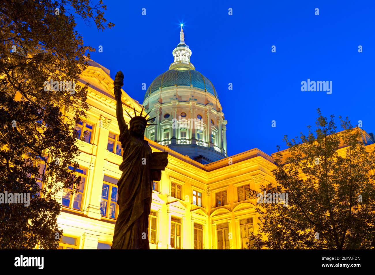 Georgia capitol statue atlanta hi-res stock photography and images - Alamy