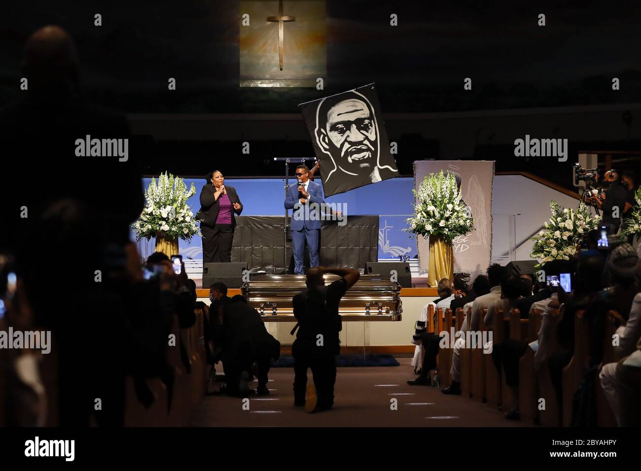 George floyd funeral painting hi-res stock photography and images - Alamy