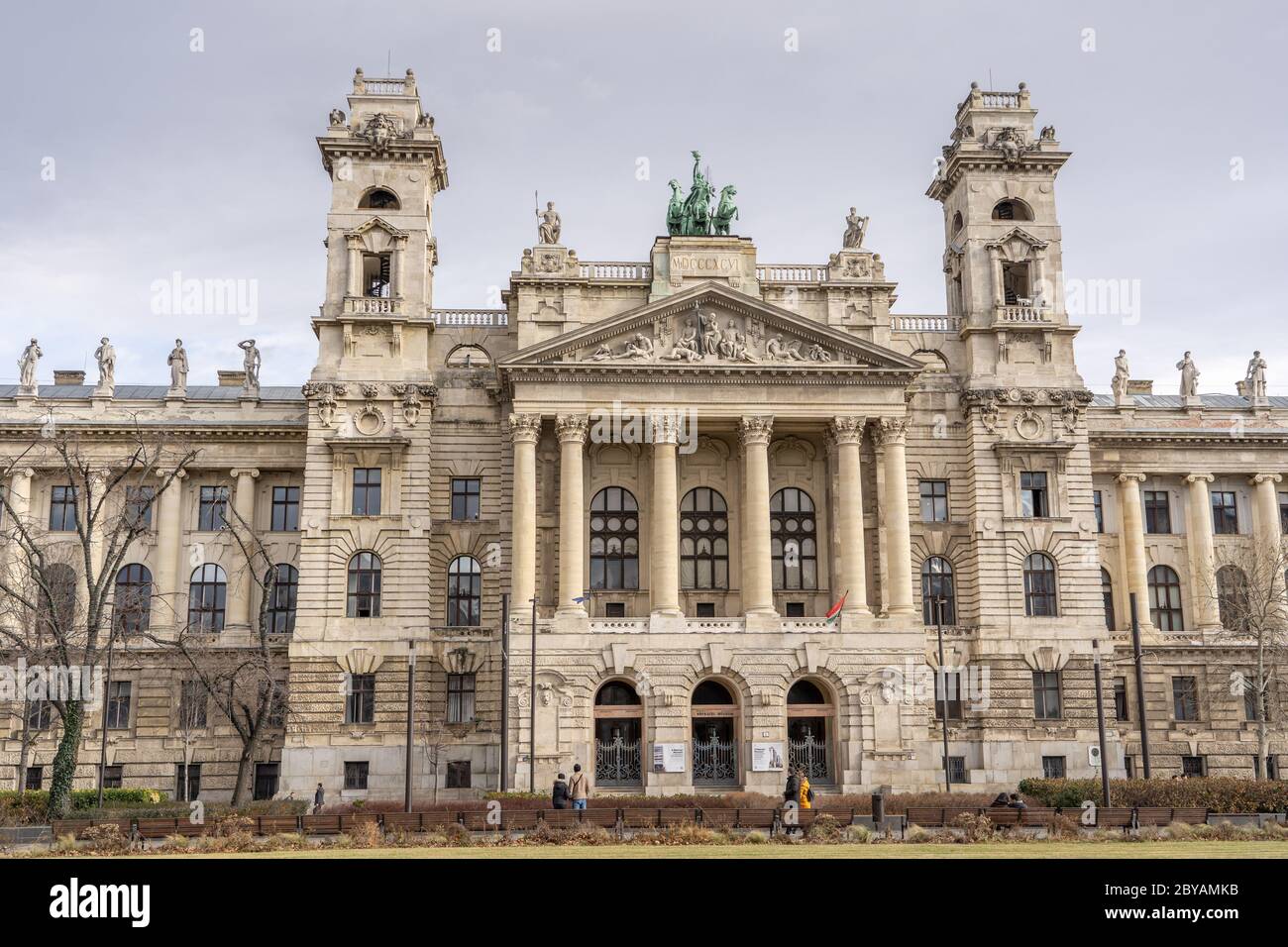 Neo renaissance mansion hi-res stock photography and images - Alamy