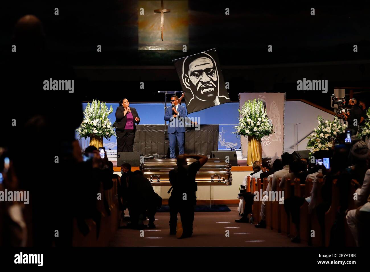George floyd funeral painting hi-res stock photography and images - Alamy