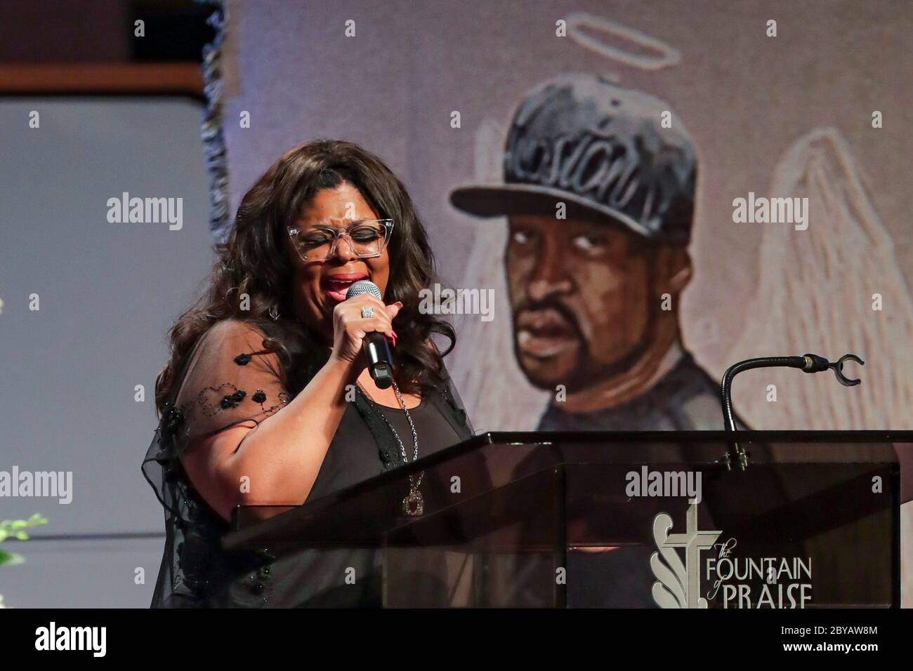Kim burrell pastor hi-res stock photography and images - Alamy