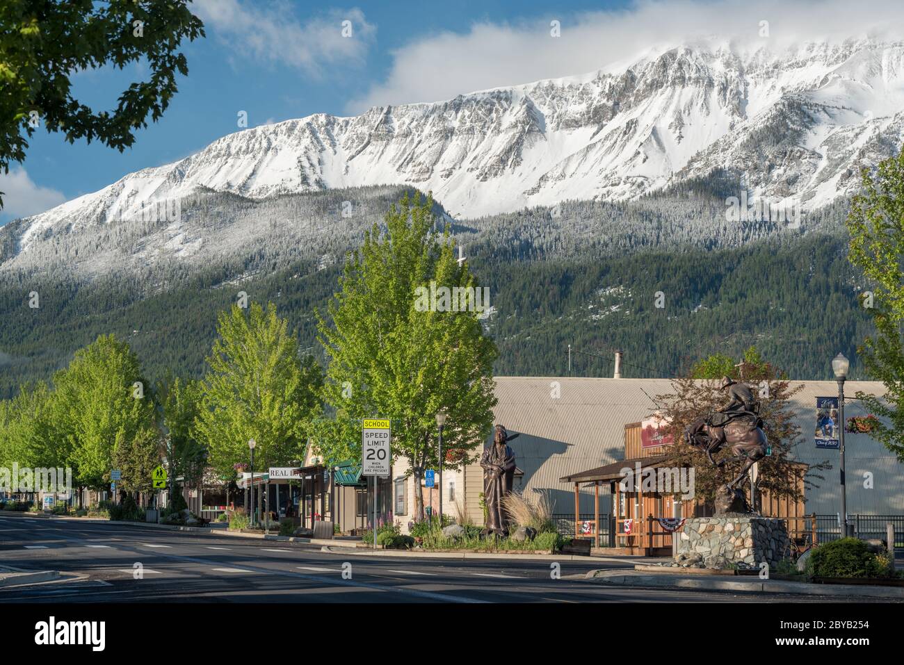 Bronze sculptures on the Main Street of Joseph, Oregon Stock Photo - Alamy