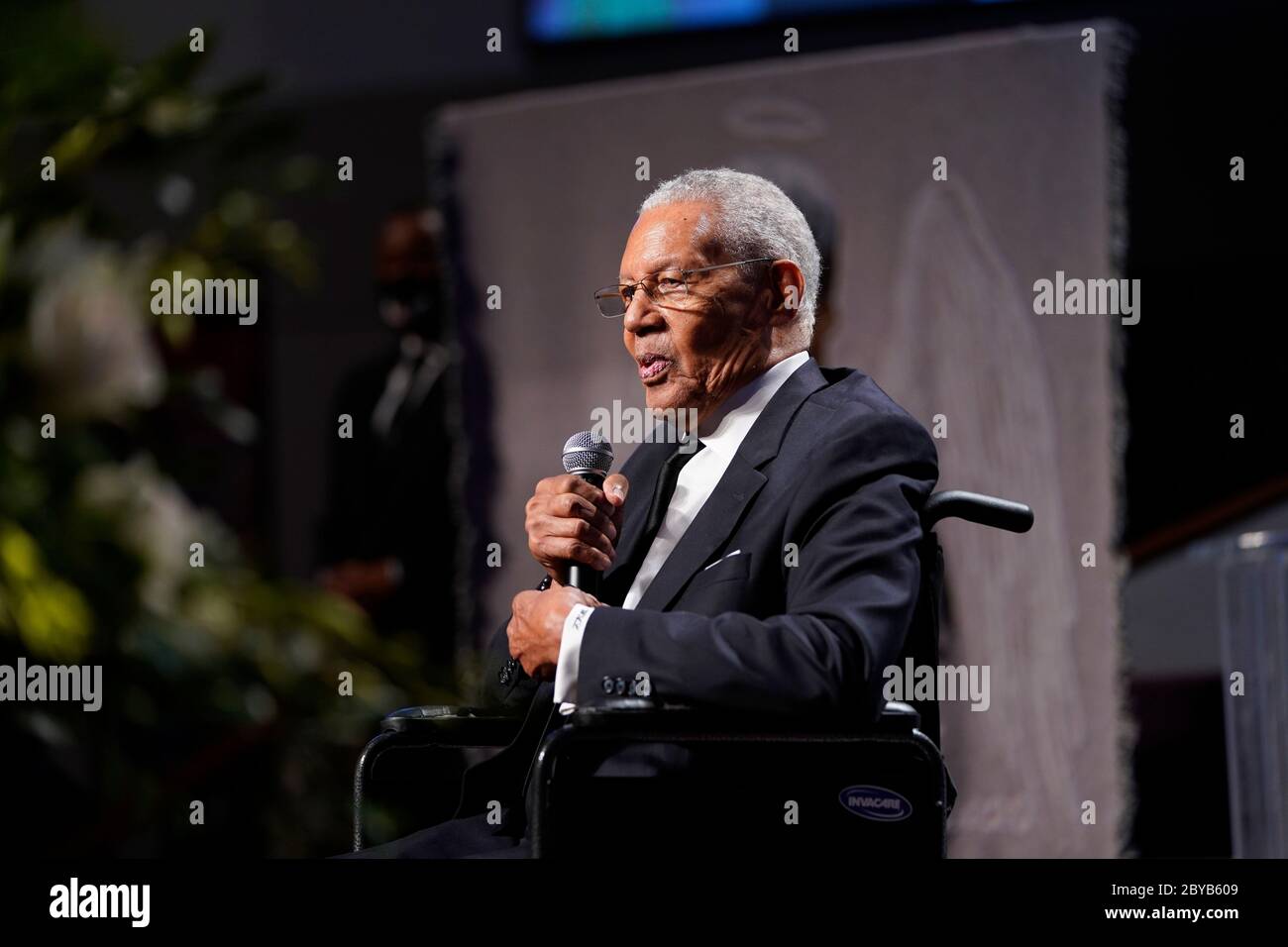 Houston, Texas, USA. 9th June, 2020. The Rev. William Lawson, pastor ...