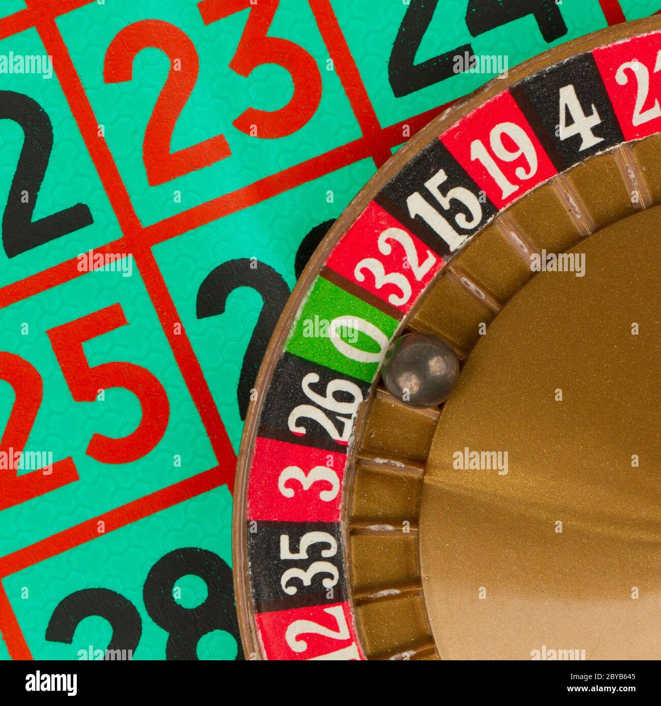 Roulette table, wheel and ball Stock Photo - Alamy