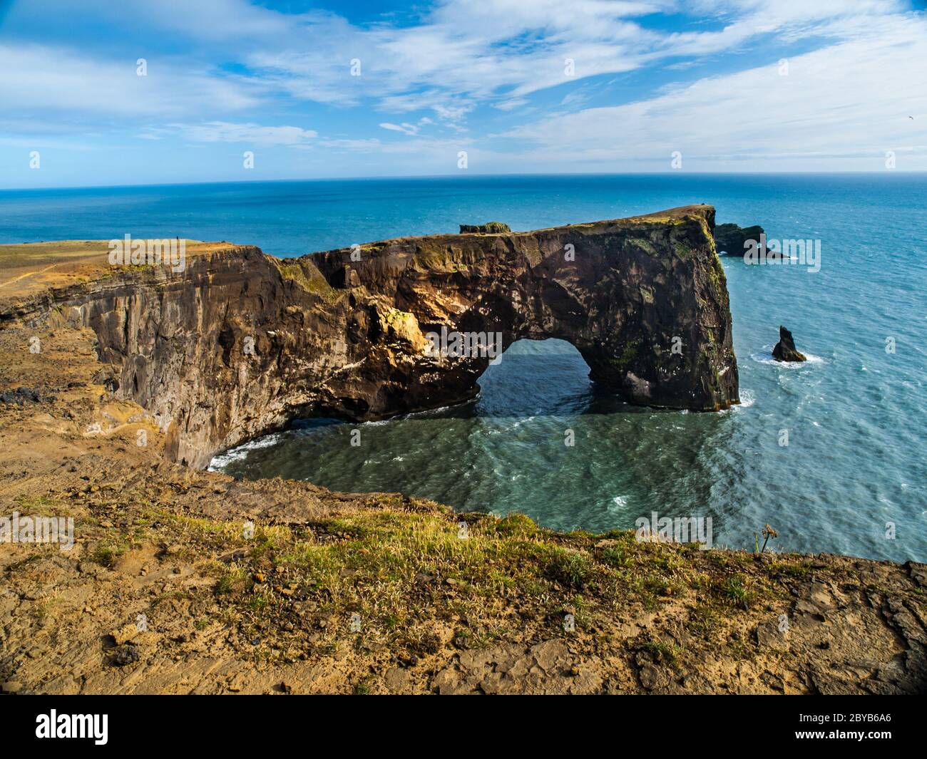 Rock gate dyrholaey iceland hi-res stock photography and images - Alamy
