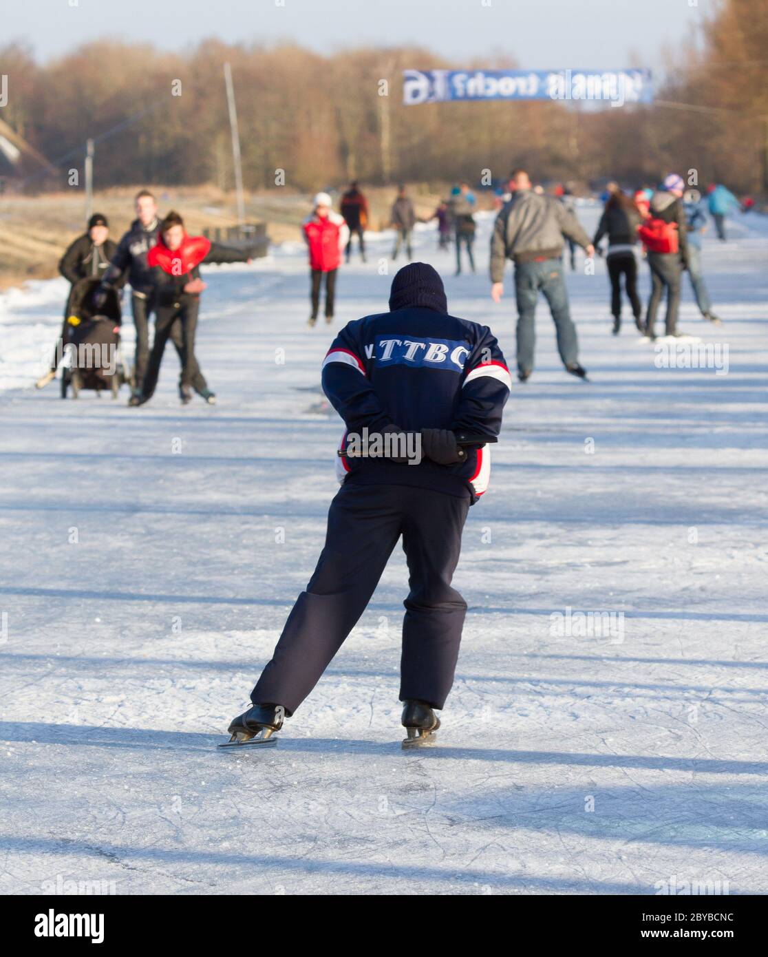 Iceskating the Elfstedentocht Stock Photo - Alamy