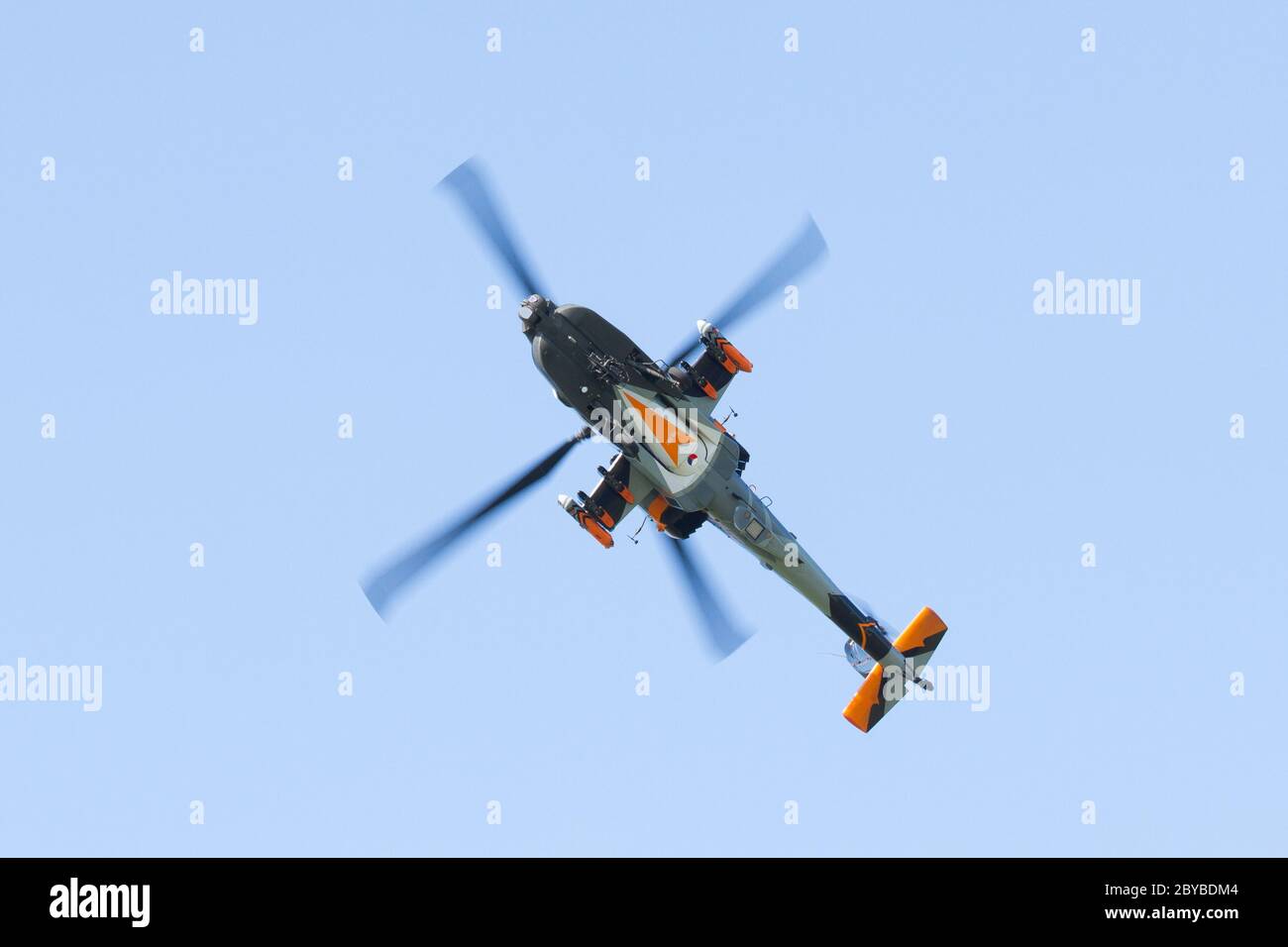 Apache AH-64D Solo Display Team Stock Photo - Alamy
