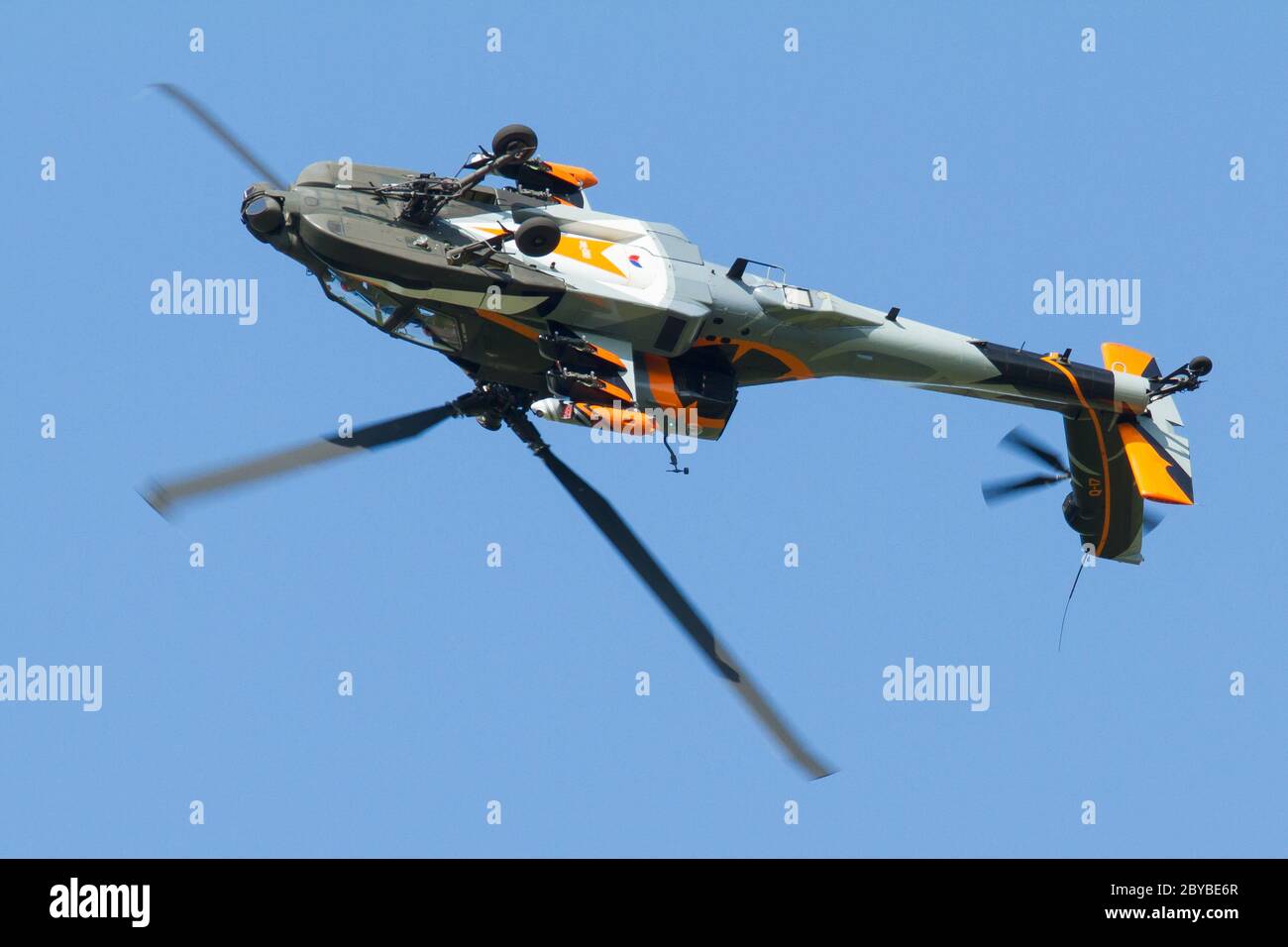 Apache AH-64D Solo Display Team Stock Photo - Alamy