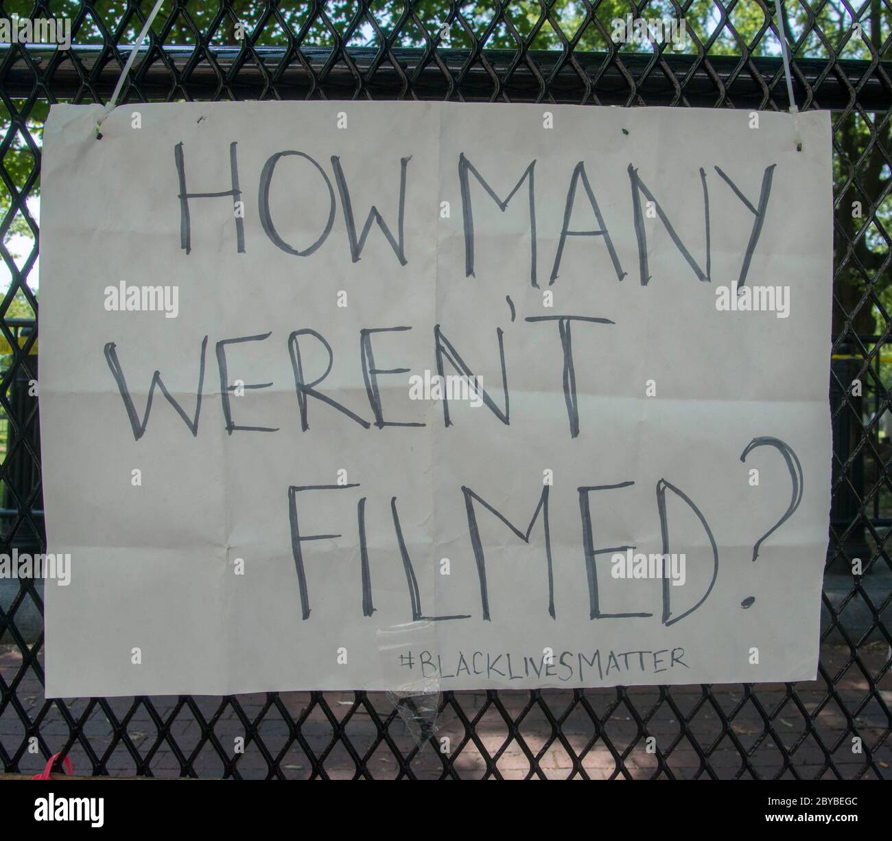 Washington DC, June 9, 2020, USA: The sign-laden temporary fences ...