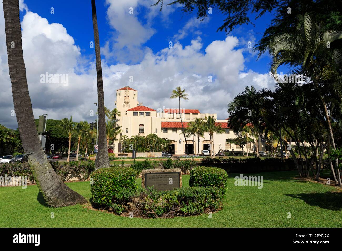 Honolulu hale hi-res stock photography and images - Alamy
