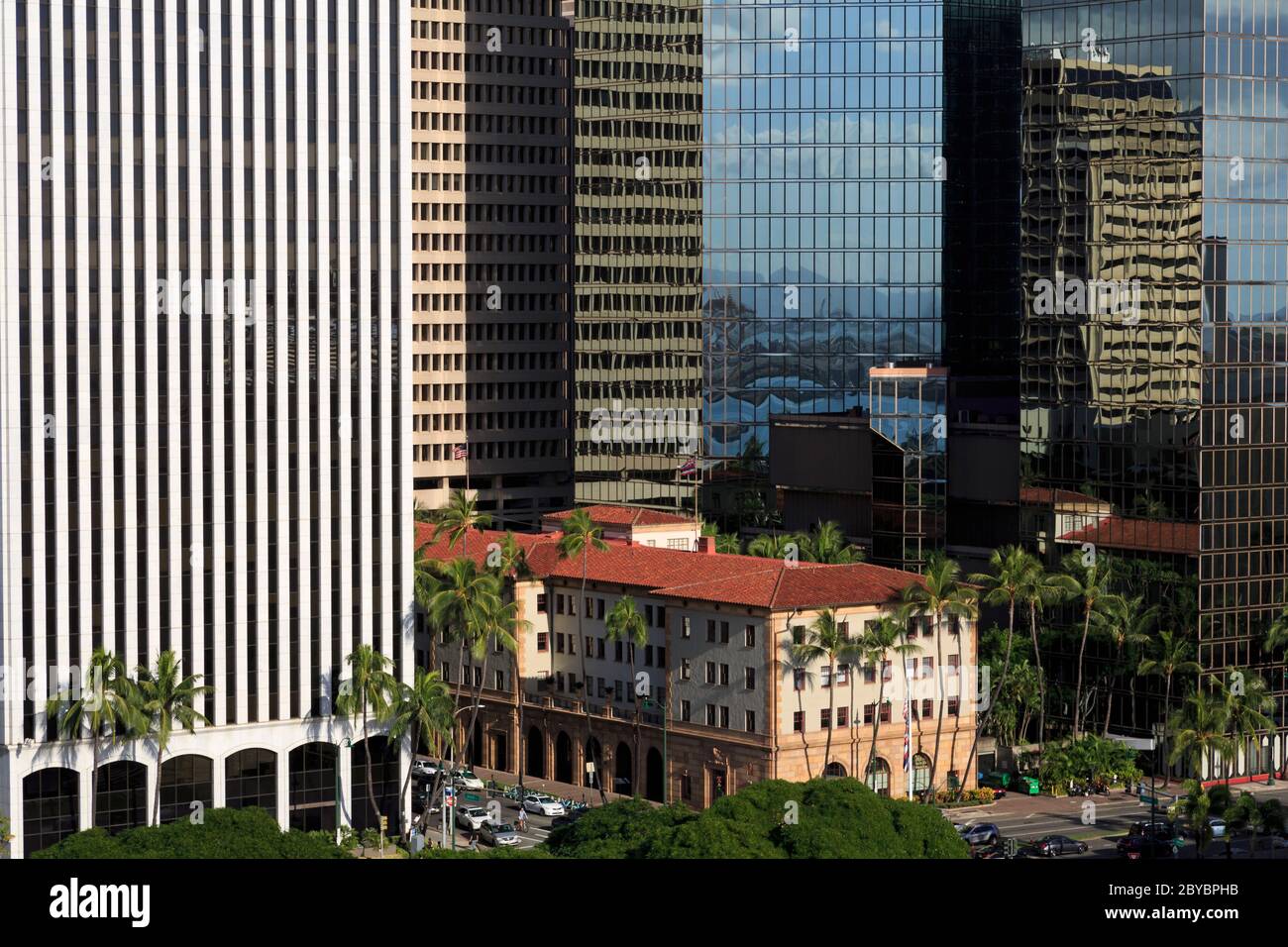 Ala Moana Boulevard, Honolulu, Oahu Island, Hawaii, USA Stock Photo - Alamy