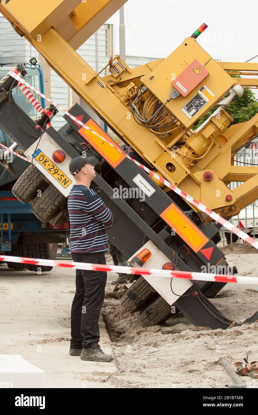 Collapsed mobile tower crane (Holland Stock Photo - Alamy