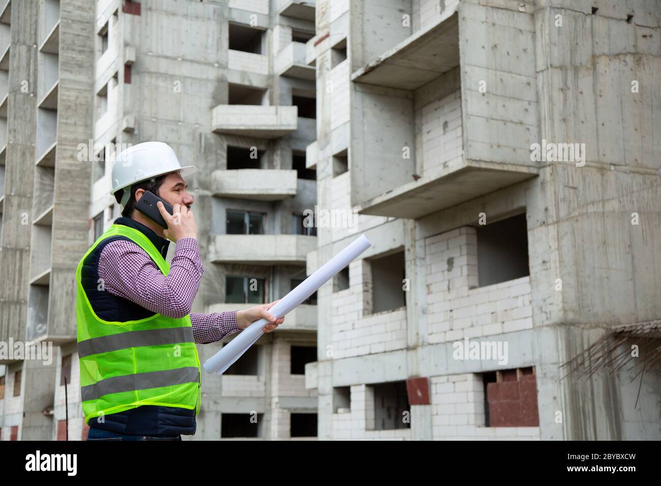 Working on daily tasks hi-res stock photography and images - Alamy