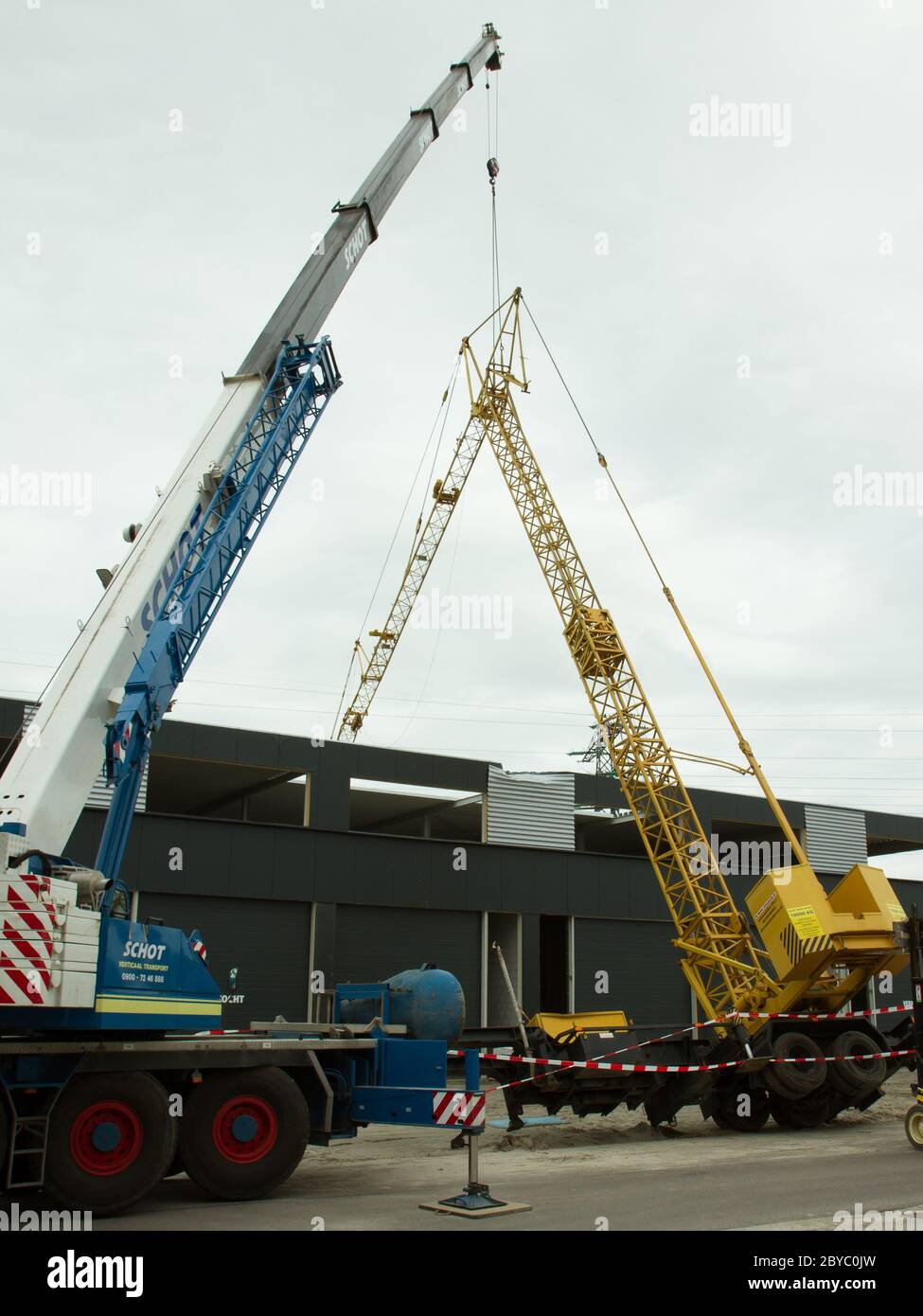 Collapsed mobile tower crane (Holland Stock Photo - Alamy