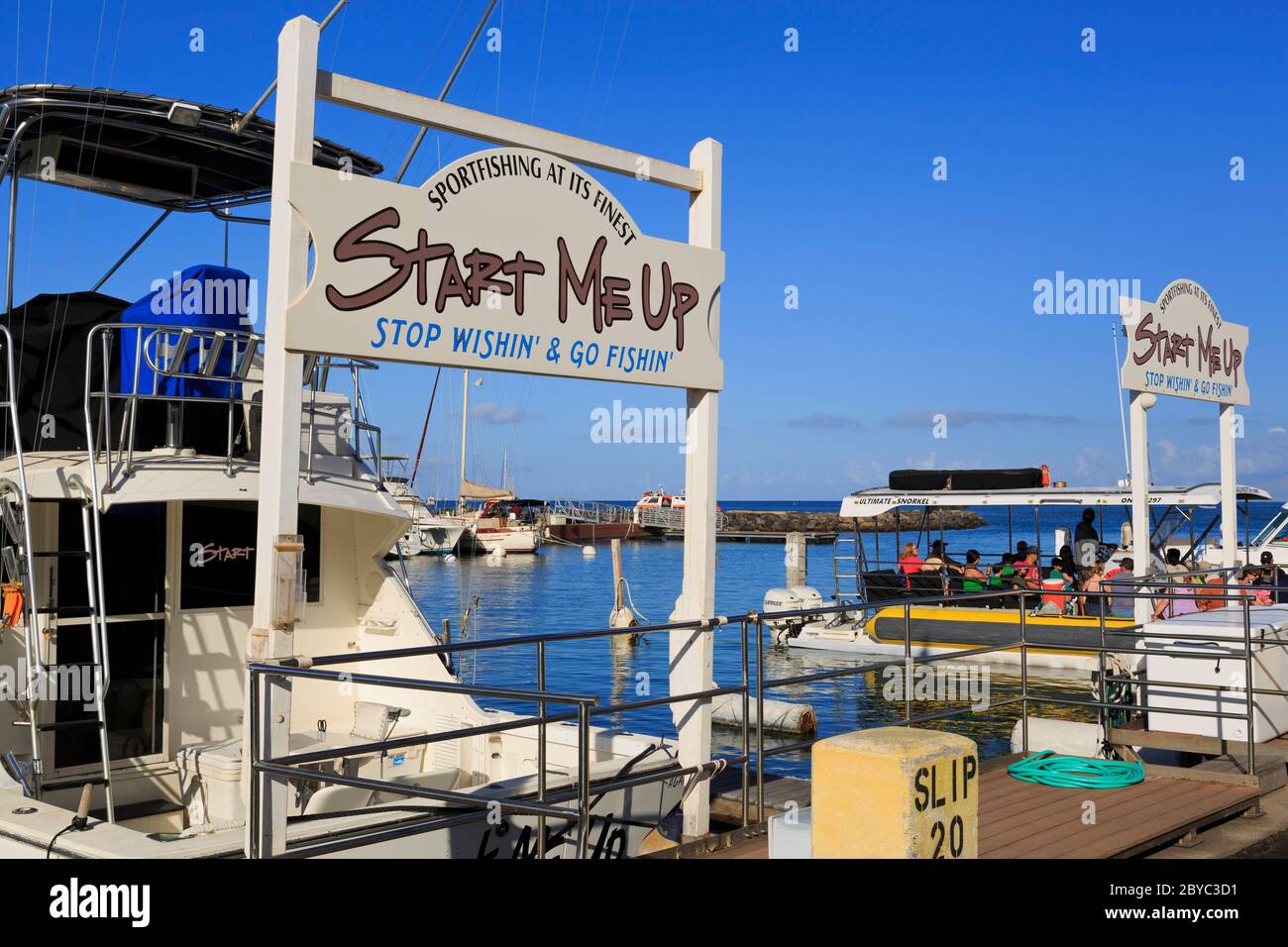 Small Boat Harbor, Lahaina, Maui Island, Hawaii, USA Stock Photo - Alamy