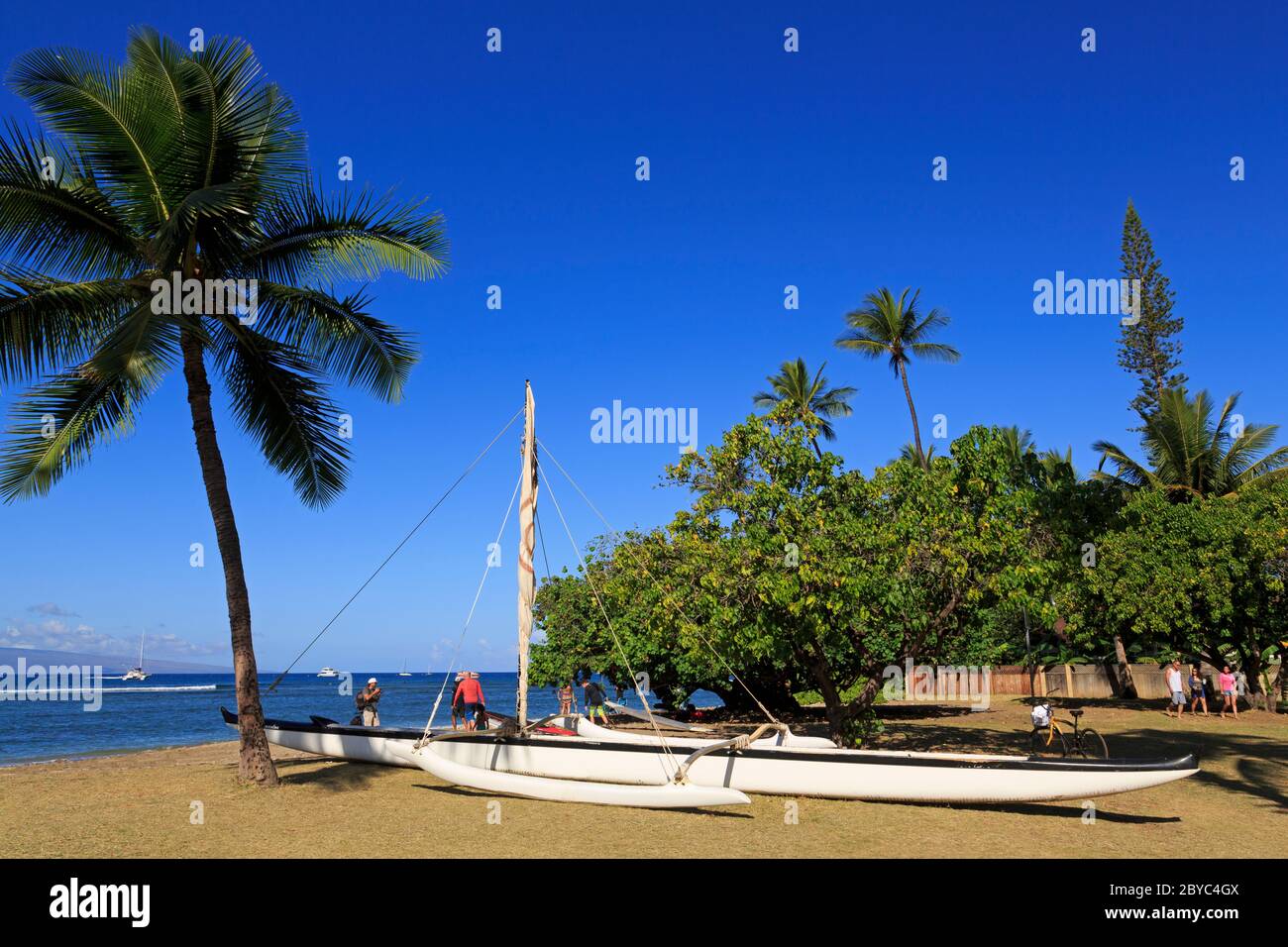 Lahaina beach hi-res stock photography and images - Alamy
