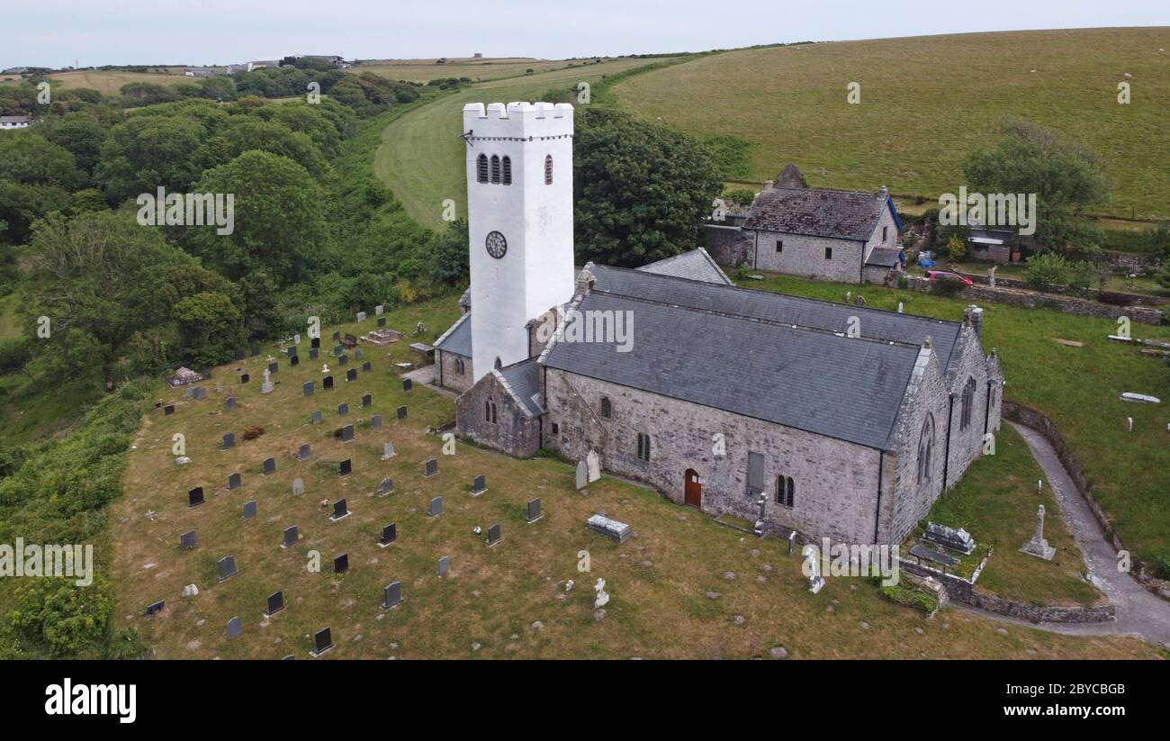 Manorbier village wales hi-res stock photography and images - Alamy