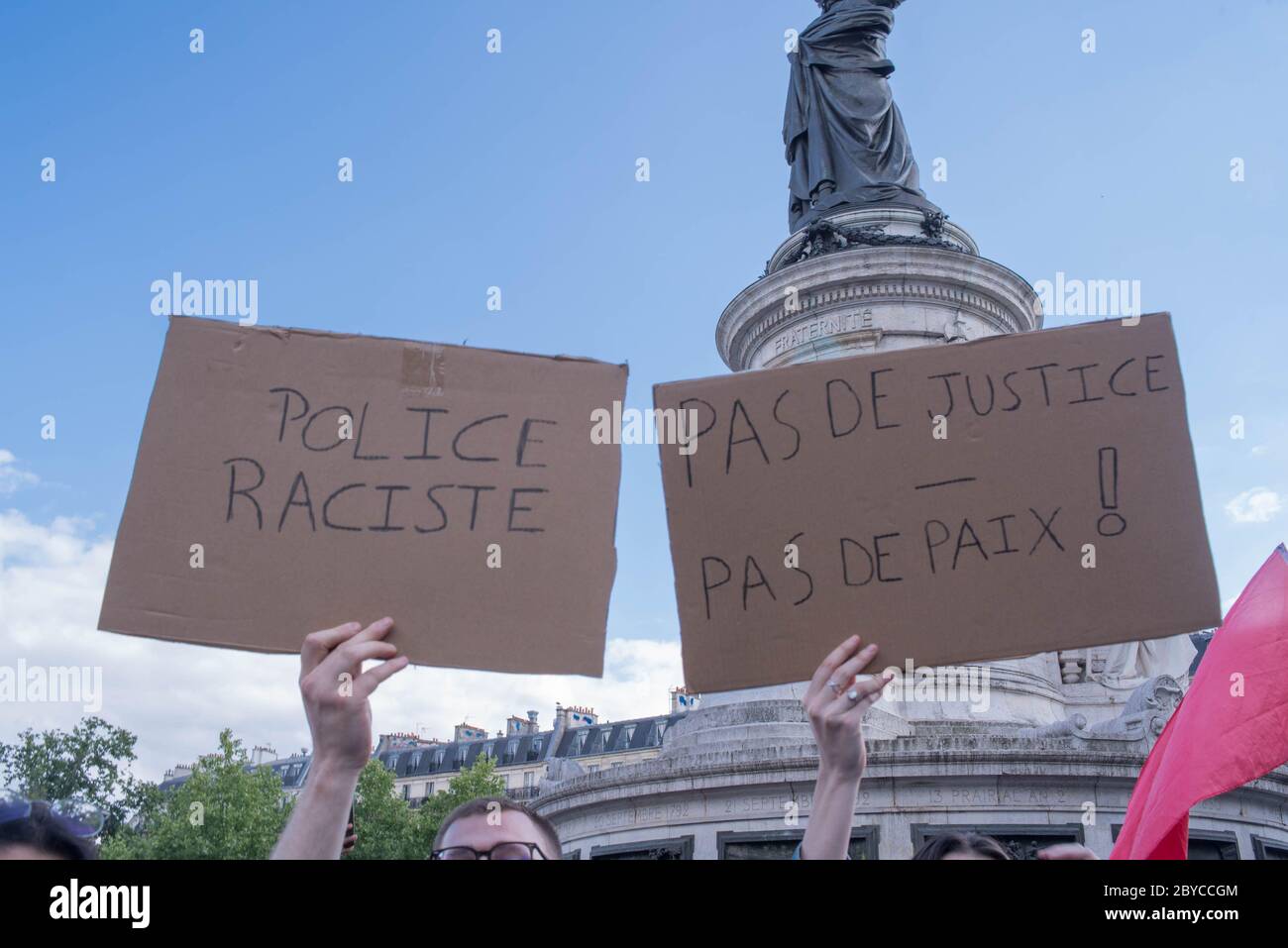 Sos racisme hi-res stock photography and images - Alamy