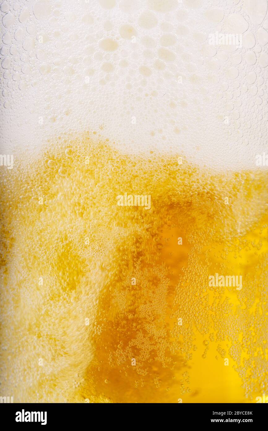 Pouring stout hi-res stock photography and images - Alamy