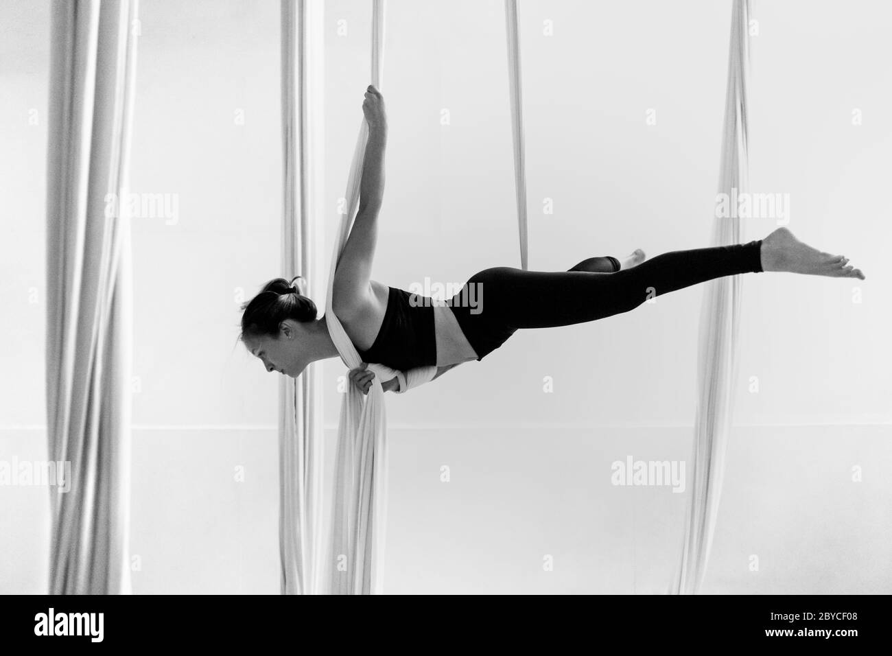 Aerial Silks High Resolution Stock Photography and Images - Alamy