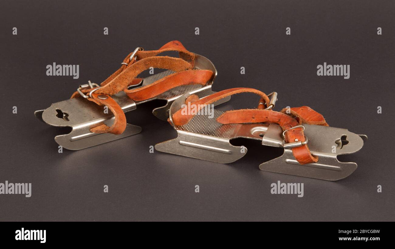 Very old dutch ice skates for a small child Stock Photo - Alamy