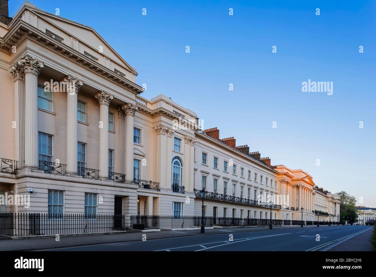 Regents park terrace road hi-res stock photography and images - Alamy