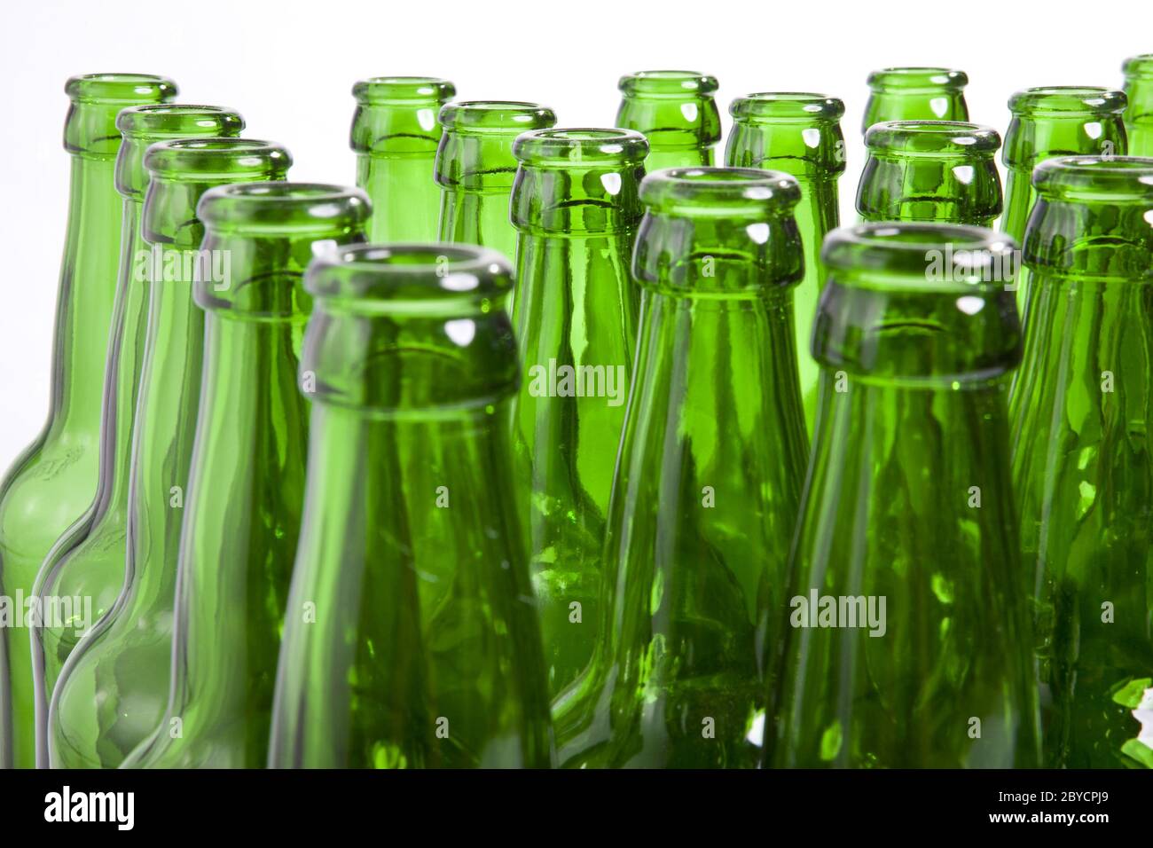 Stack empty wine glass hi-res stock photography and images - Alamy