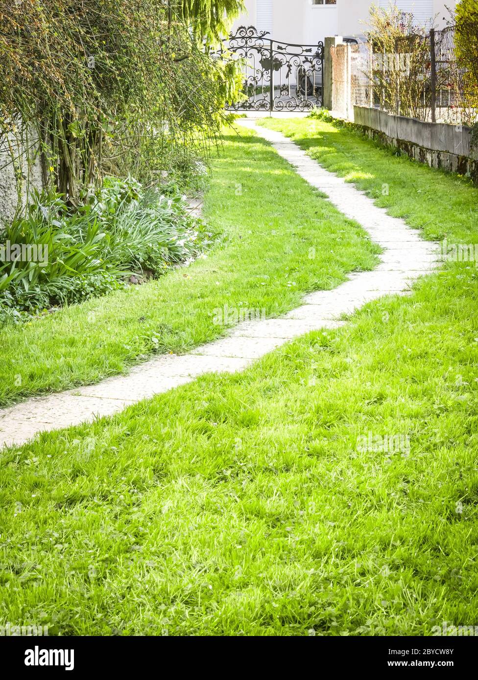 Winding path gate hi-res stock photography and images - Alamy