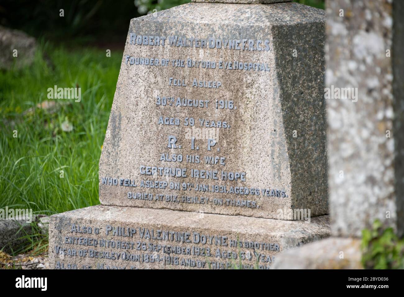 Grave of Robert Walter Doyne, Holy Trinity Churchyard, Headington ...