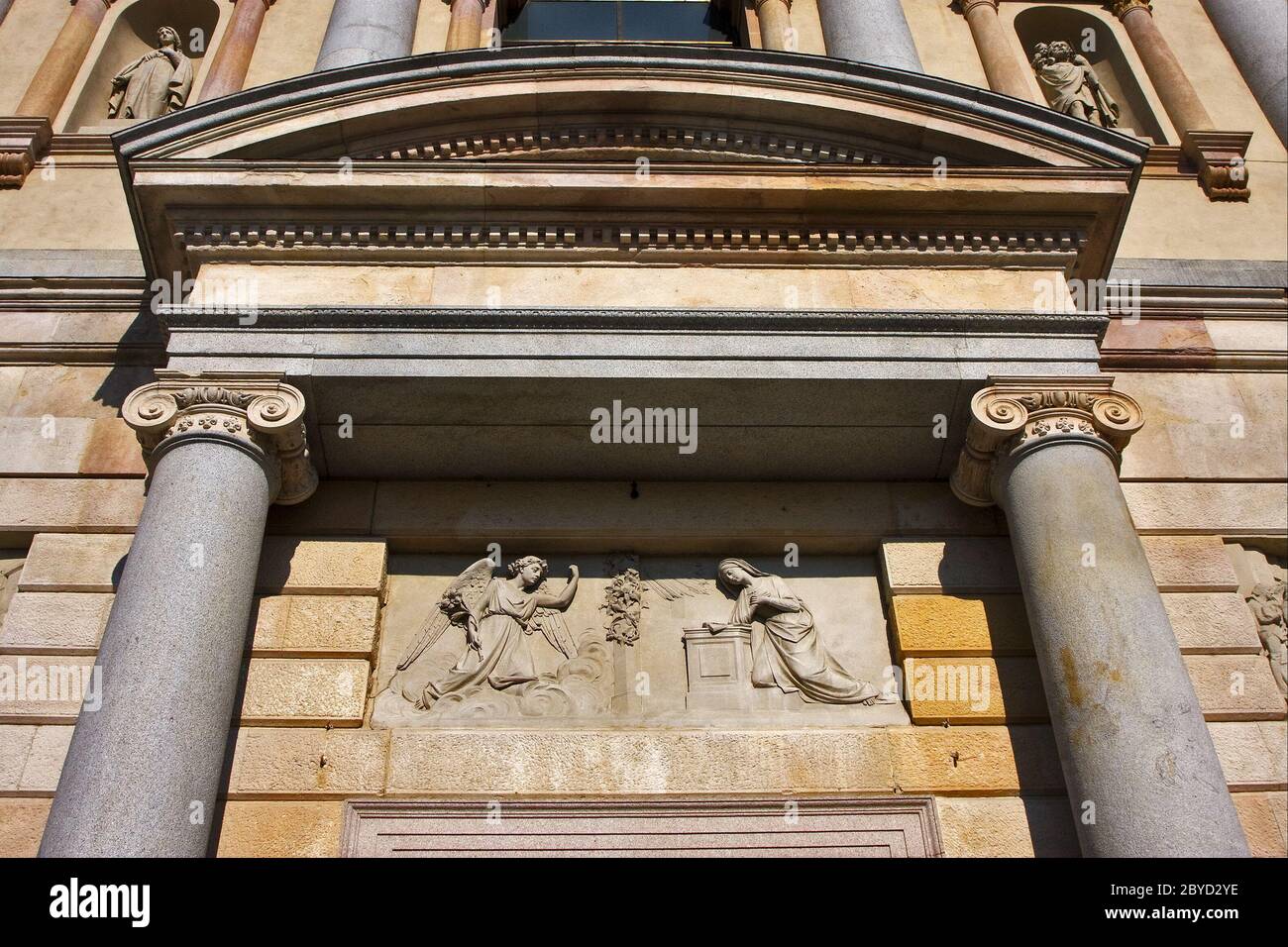 the marble sculpure gate Stock Photo - Alamy