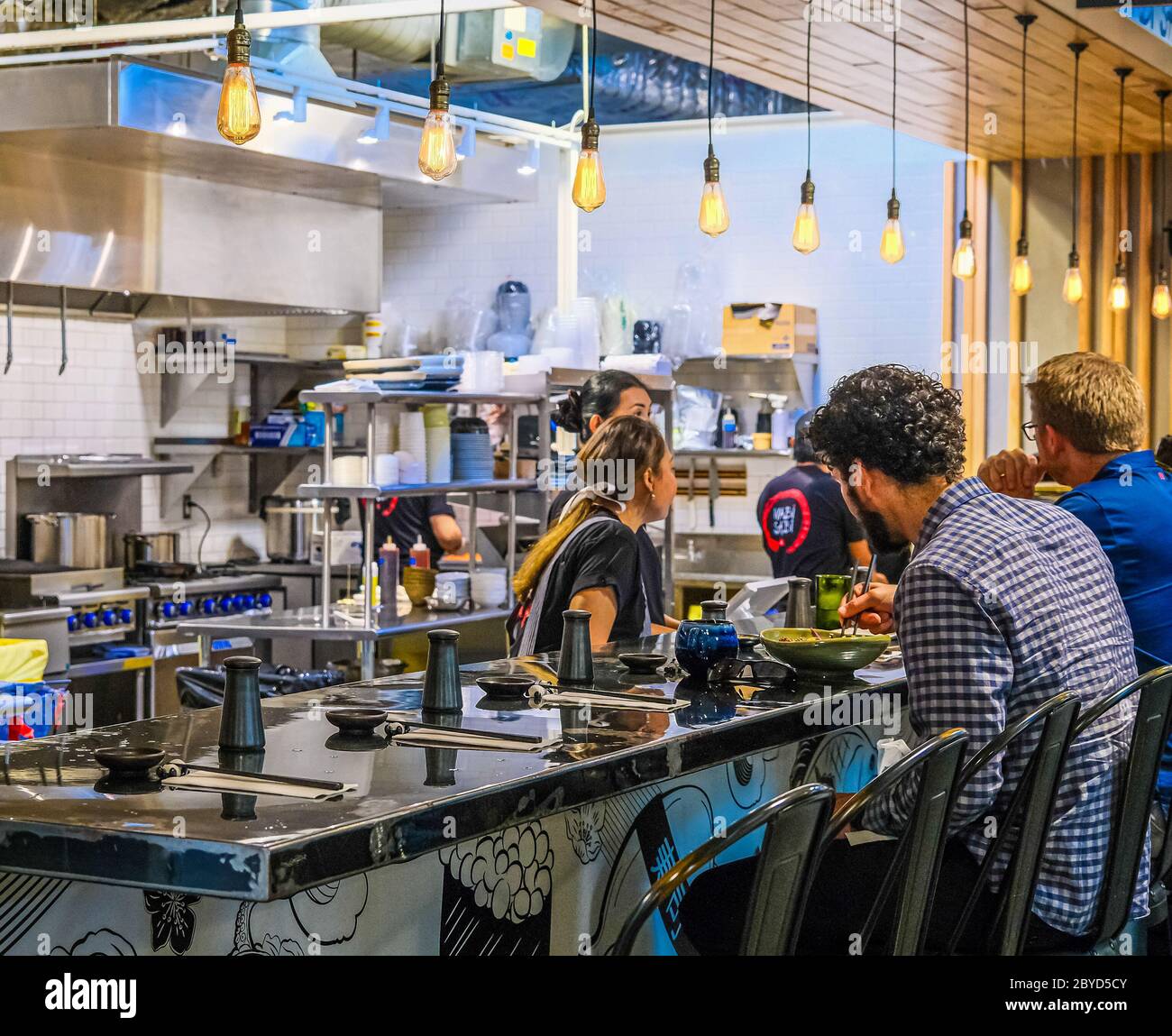 Asian noodle bar hi-res stock photography and images - Alamy