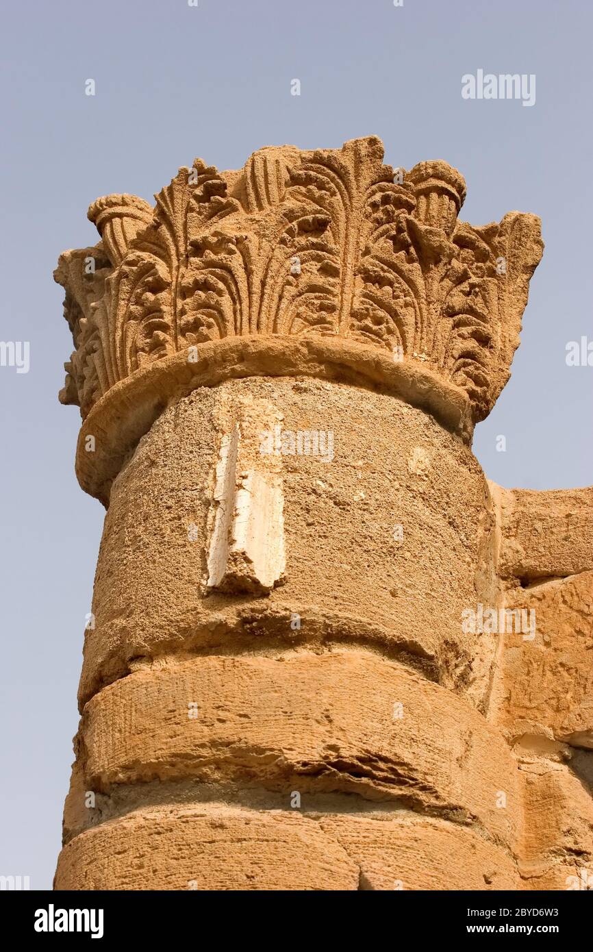 Exterior column hi-res stock photography and images - Alamy