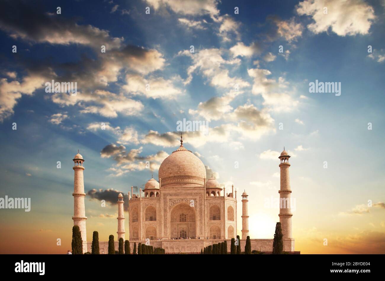 Grandeur symbol hi-res stock photography and images - Alamy