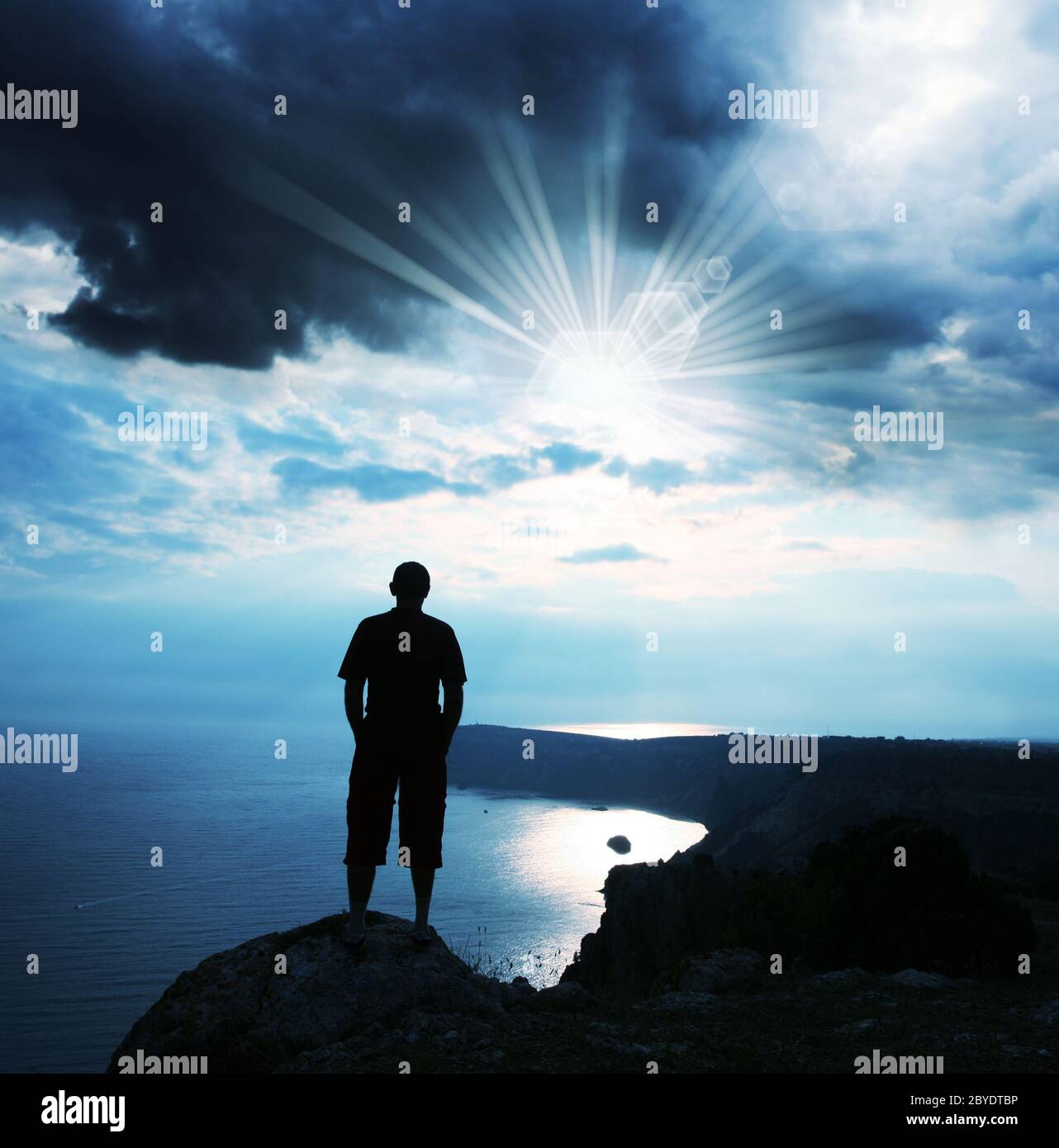 Men on the cliff hi-res stock photography and images - Alamy