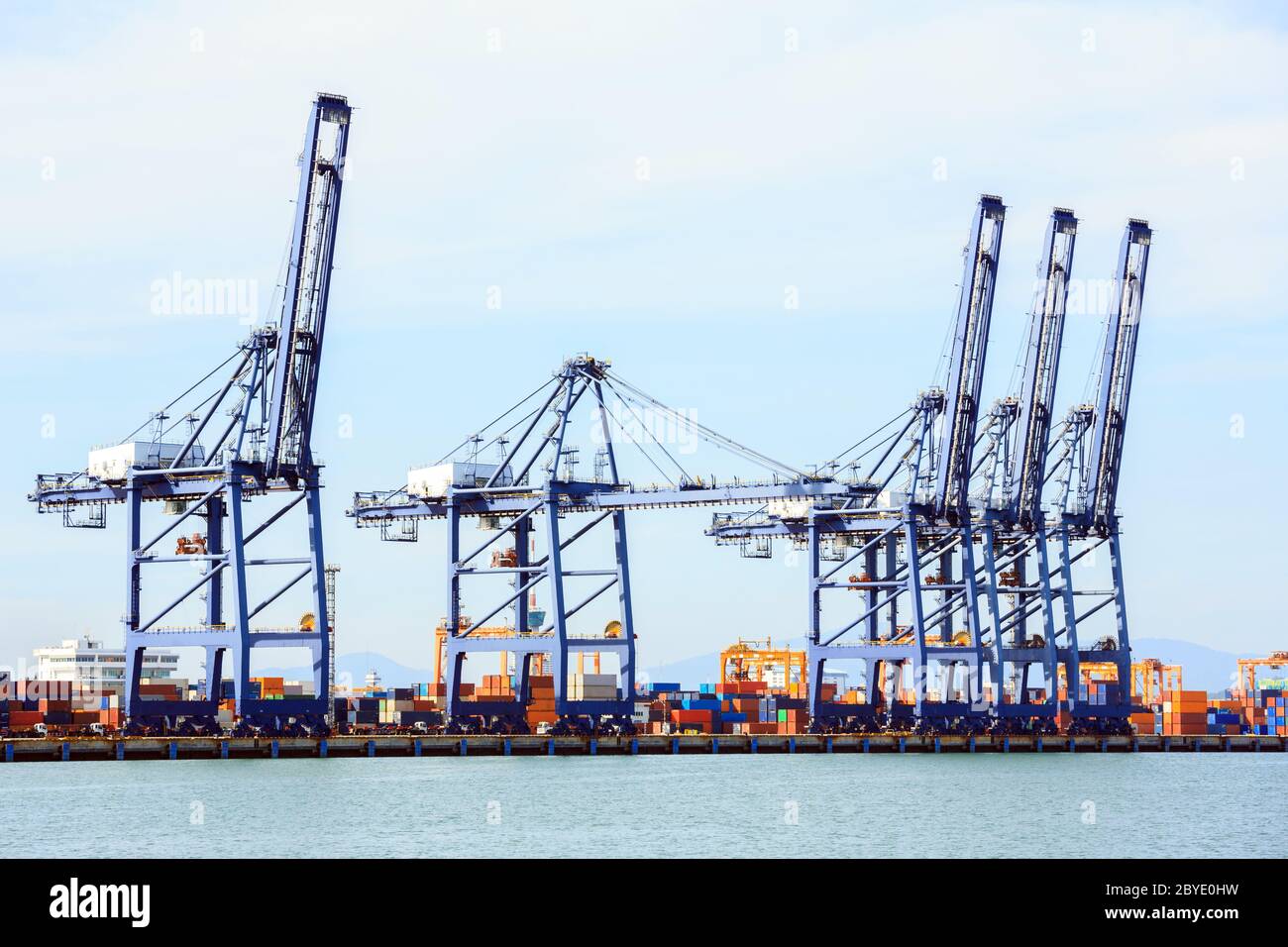 Industrial gantry hi-res stock photography and images - Alamy