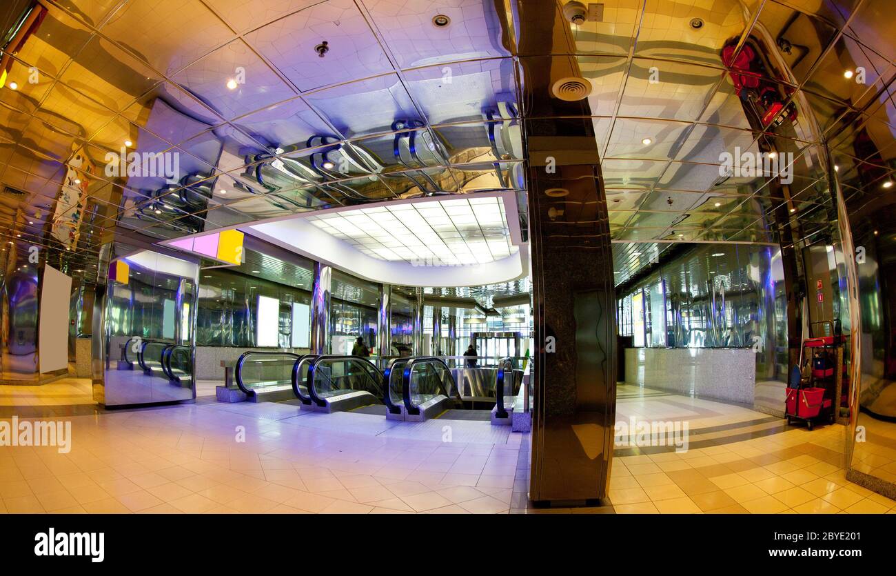 Hall of a modern business center Stock Photo - Alamy