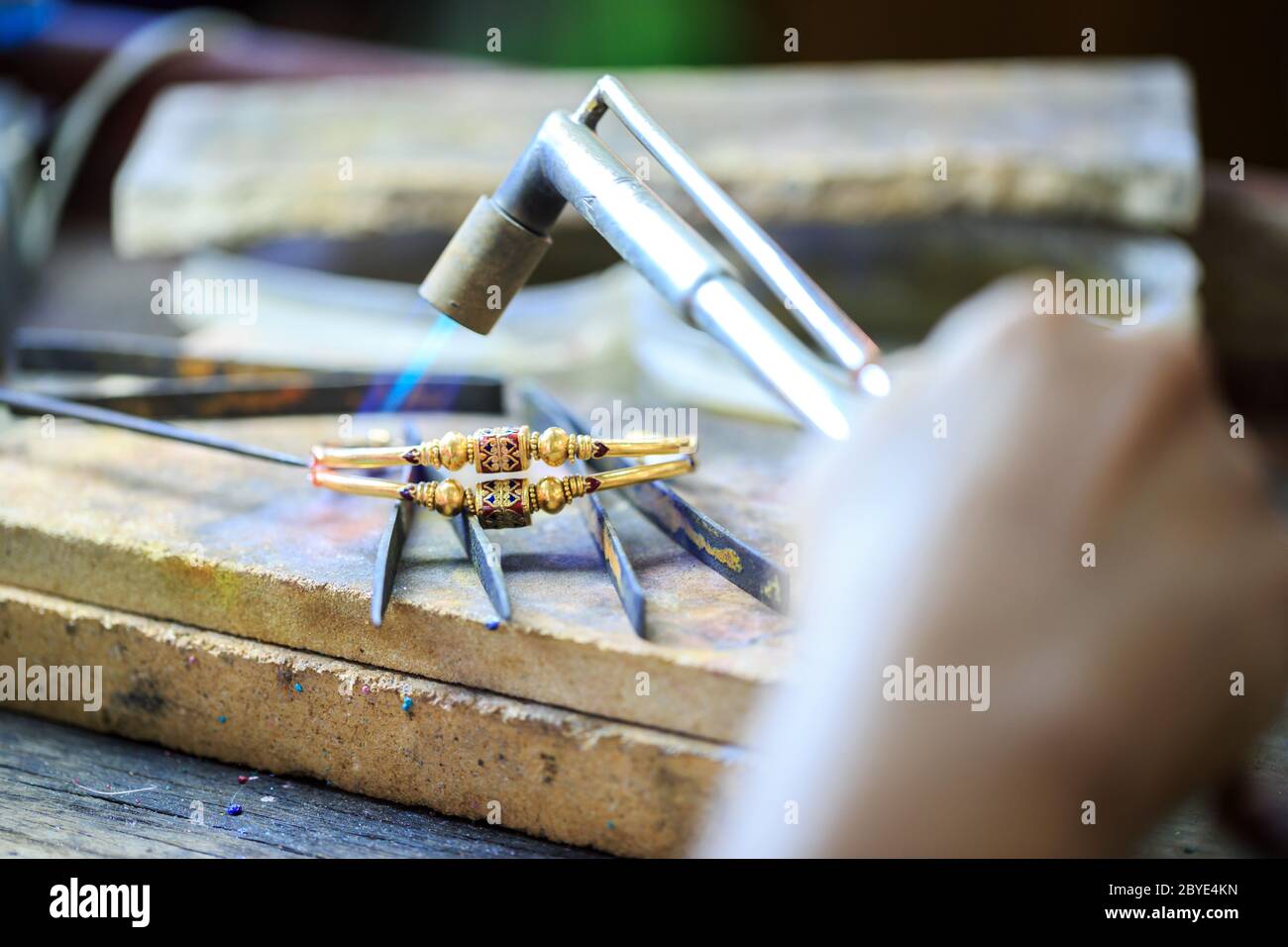Close up hands goldsmith hi-res stock photography and images - Alamy