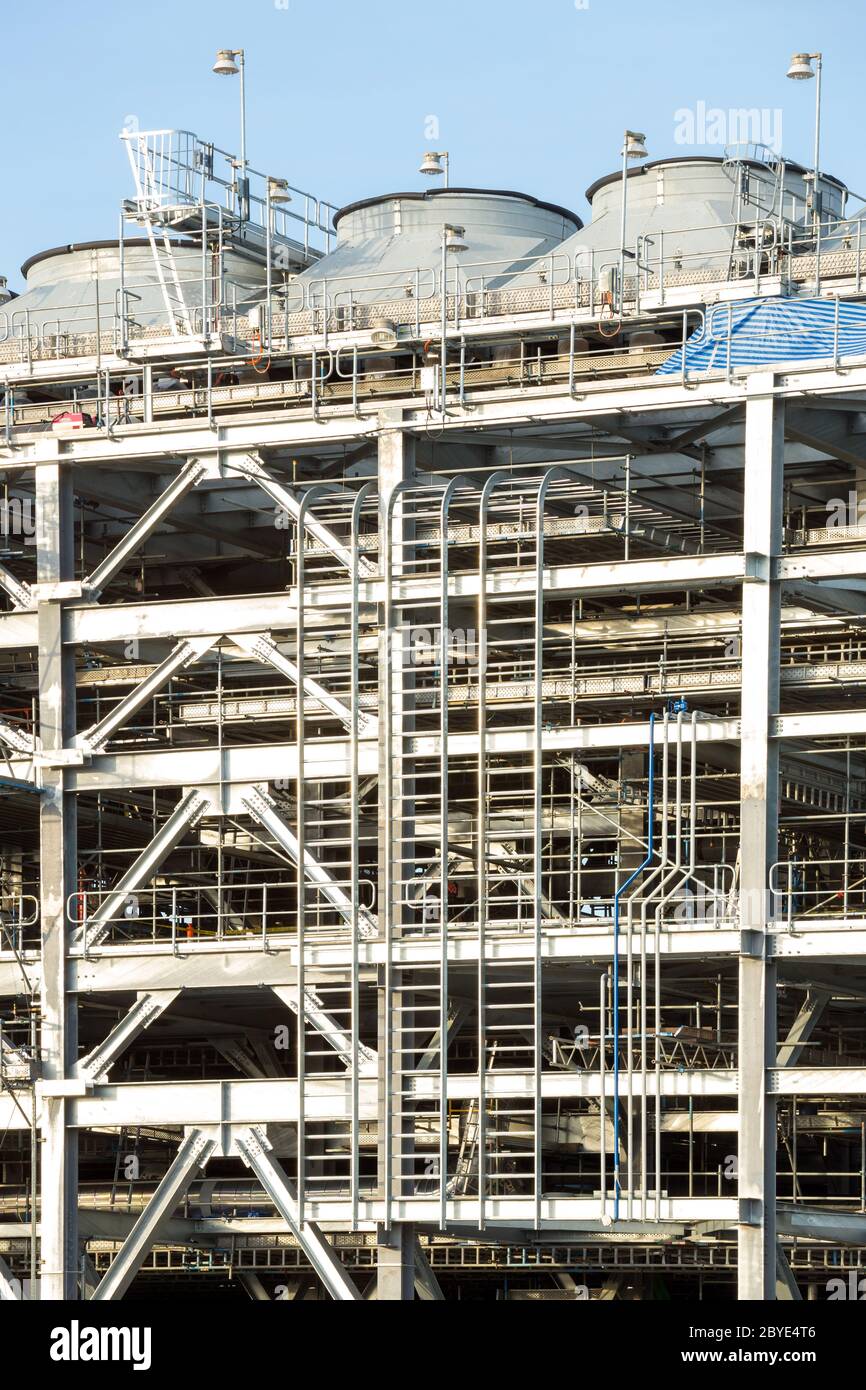 LNG Refinery Factory Stock Photo - Alamy