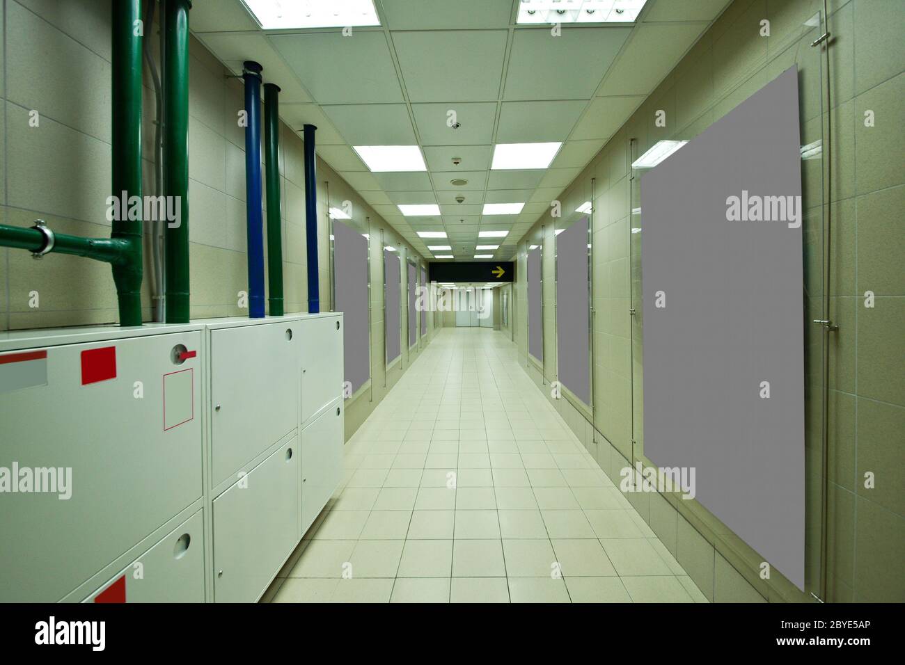 Corridor picture hi-res stock photography and images - Alamy