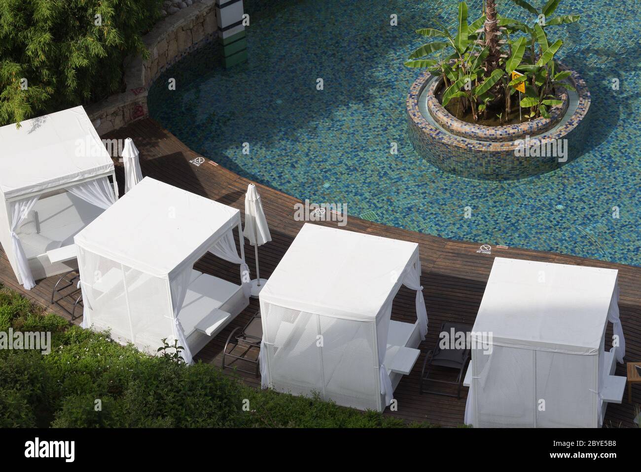 Canopies hi-res stock photography and images - Alamy